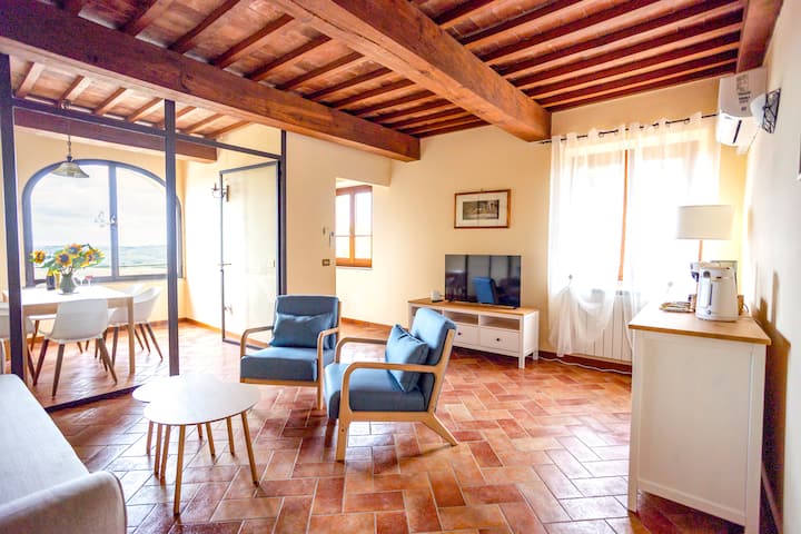 Séjour Toscan Avec Piscine, à Deux Pas Du Village - Italien