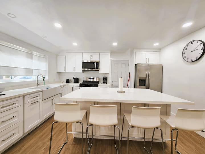Newly Remodeled 2br/1ba Just Minutes Disneyland + - Carousel, Santa Ana