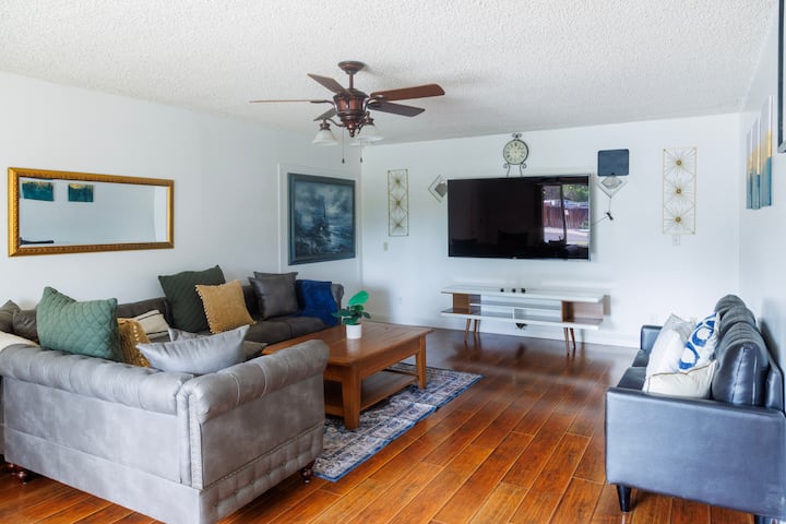 Cozy Fully Equipped Stay In La - San Fernando, CA