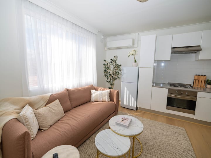 Villa Amari - A Sunny Tranquil Home - Melbourne