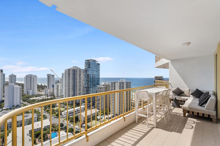 Luxury 3br Main Beach With Panoramic Ocean Views - Gold Coast