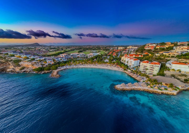 The Shore 27 – Designer Escape Steps From The Sand - Curaçao