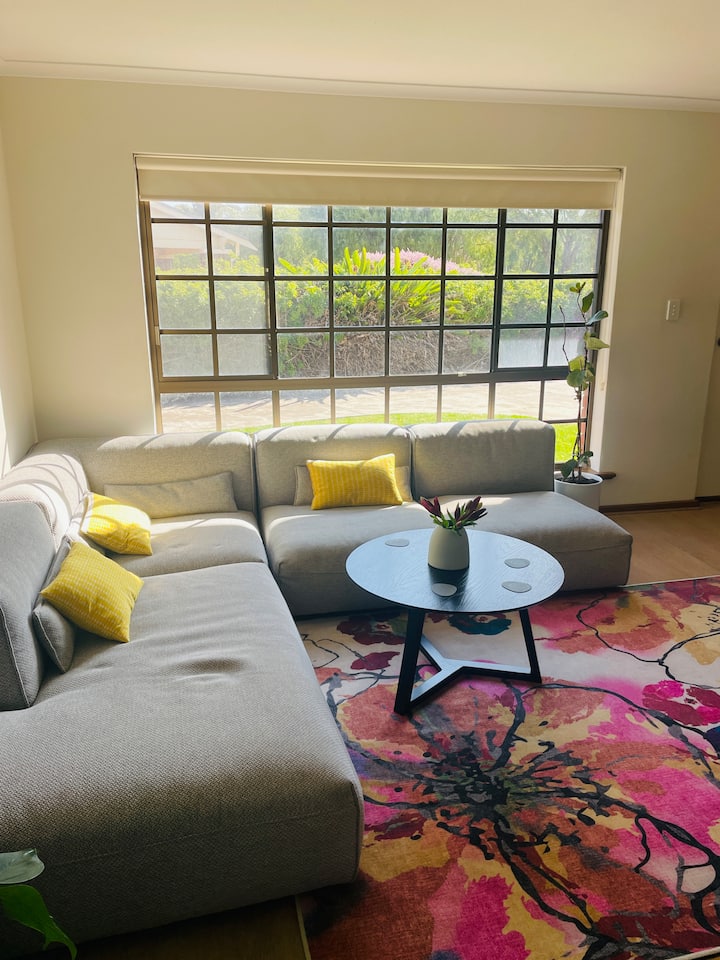 Stylish, Light-filled Town House With Tree Views - South Australia