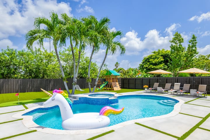Azure Villa | Pool | Games | Bbq | Cinema | 12ppl - Bahamas