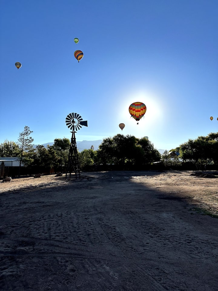 Corrales Modern Farmhouse - Sleeps 12! - Rio Rancho, NM