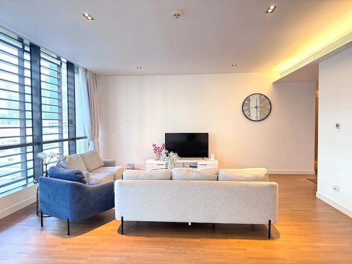 Spacious 3-bedroom+ Maid’s Room City Walk - Dubai