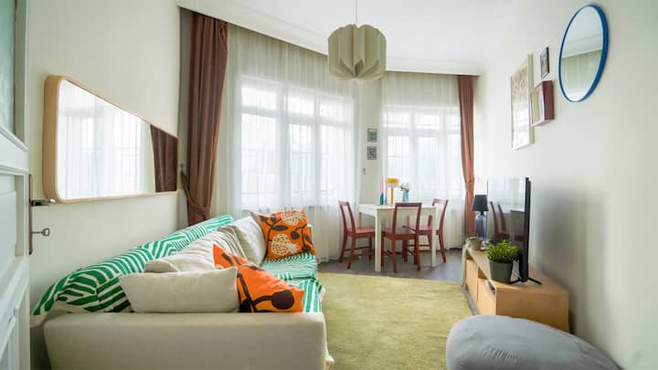 Beyoğlu Cihangir'de Merkezi,sakin,yeni Giriş Katı - Balat