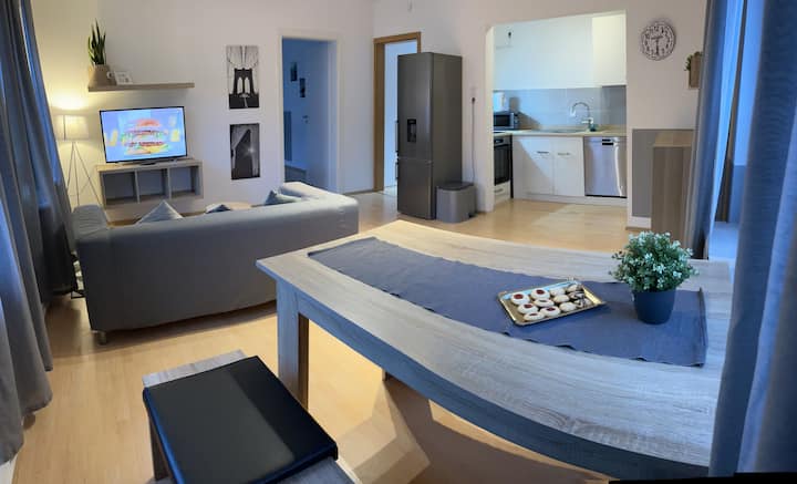 Monteurs- & Ferienwohnung -24h Check In- 5. Pers - Bad Salzuflen