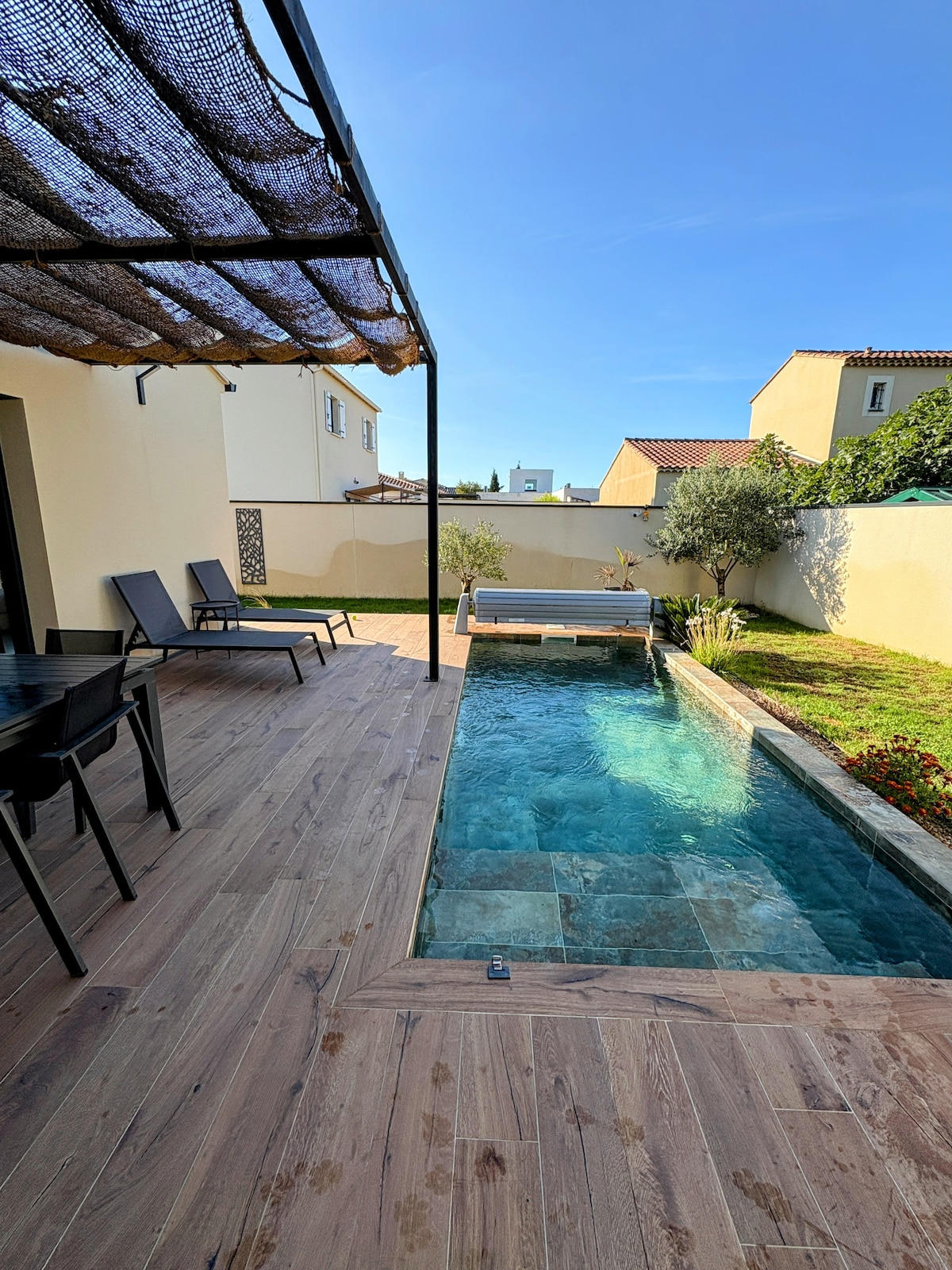 Family house in South of France - Swimming Pool - Houses for Rent in ...