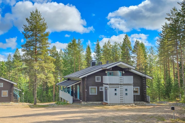 Revontuli 1 - By Lake Syväjärvi - Hyrynsalmi