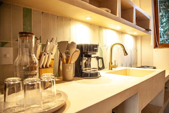 Central Location W/ Ac, Parking - Mazunte