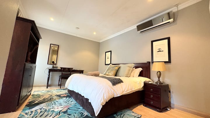 St Peter's Place - 7 Bedroom Boutique Guesthouse - Johannesburg