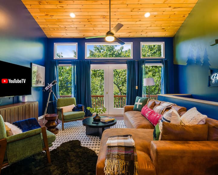 Mountain Views | Hot Tub, Karaoke, Firepit, Smores - Massanutten, VA