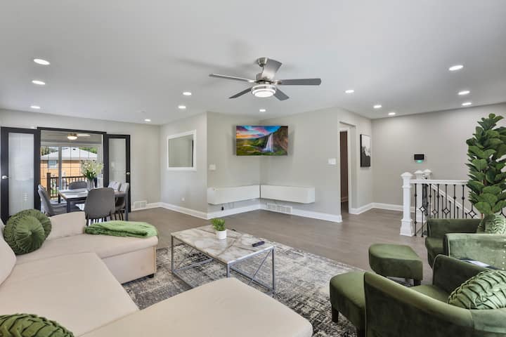 Boujee Brookfield - 4br - 2bth Spacious Home + Bar - Bedford, PA