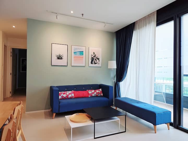 Heart Of Mont Kiara | Arcoris 2br | 3 Queen Beds - Petaling Jaya