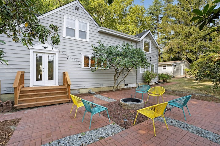 Garden Home Estate | Two Kitchens - Portland, OR