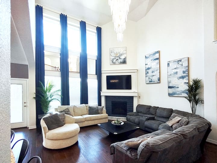 Elegant Retreat For Families And Work Groups, 5br - Georgetown, TX