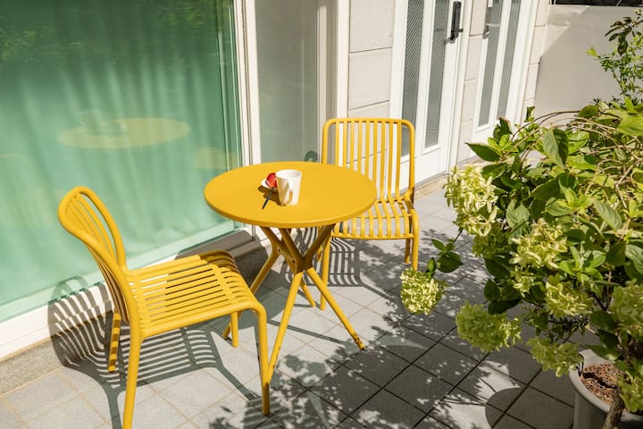 봄꽃향기테라스|8인대형숙소|all•a/c|해방촌감성스테이|무료짐보관#명동#서울역#한남동 - Seoul