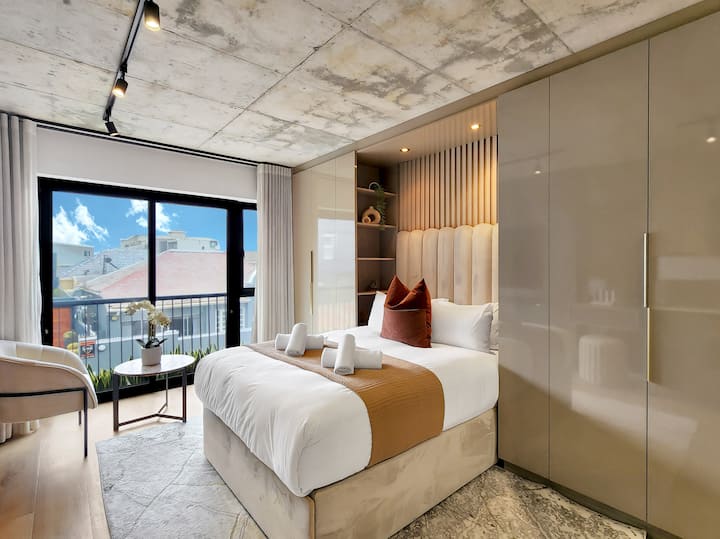 Seascape - Luxe Studio With A/c, Pool, Parking - South Africa