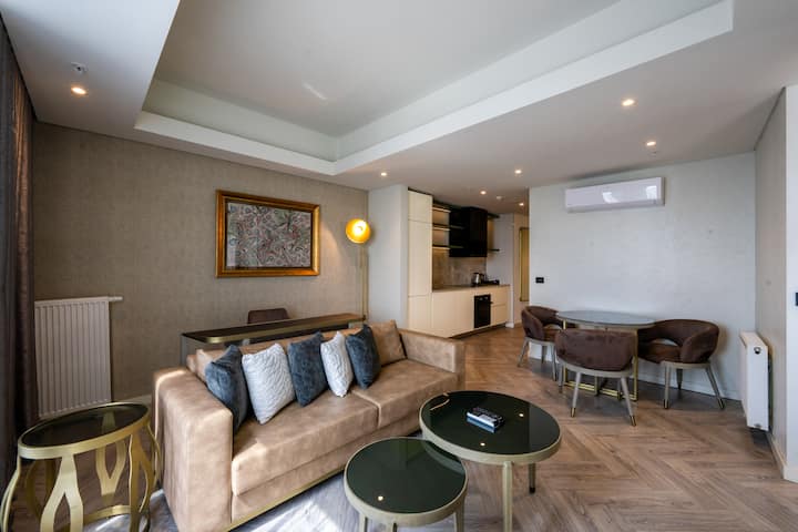 Smart 2 Bedroom Apartment | Spa | Cleaning | Pool - Başakşehir