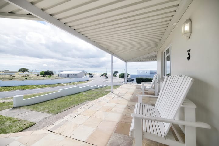 Beach House - Struisbaai