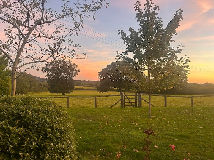 Little Retreat Hideaway ~ Countryside Escape - Shaftesbury