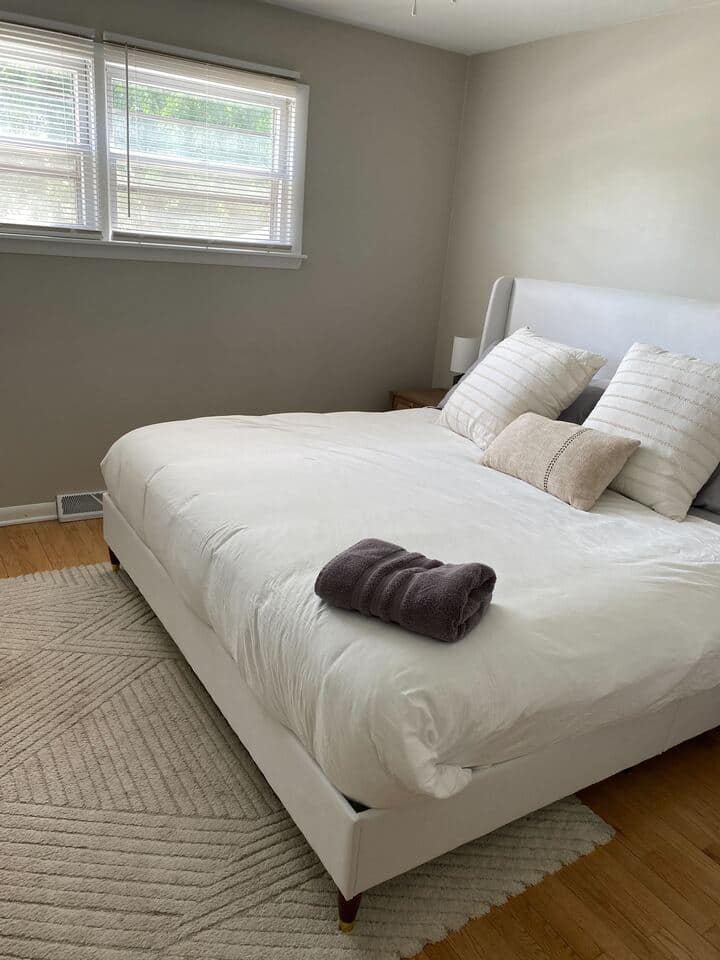 Stylish Retreat | 5bed 2bath House | Arlington H. - Arlington Heights, IL