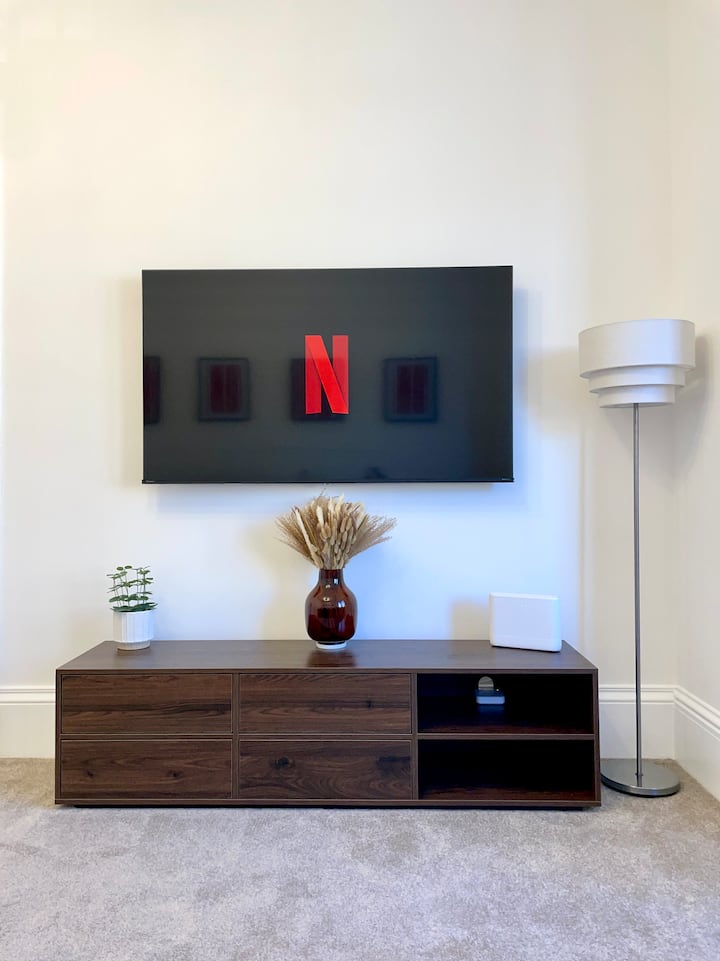 Modern 2-bedroom Apartment With Parking, Peterhead - Peterhead