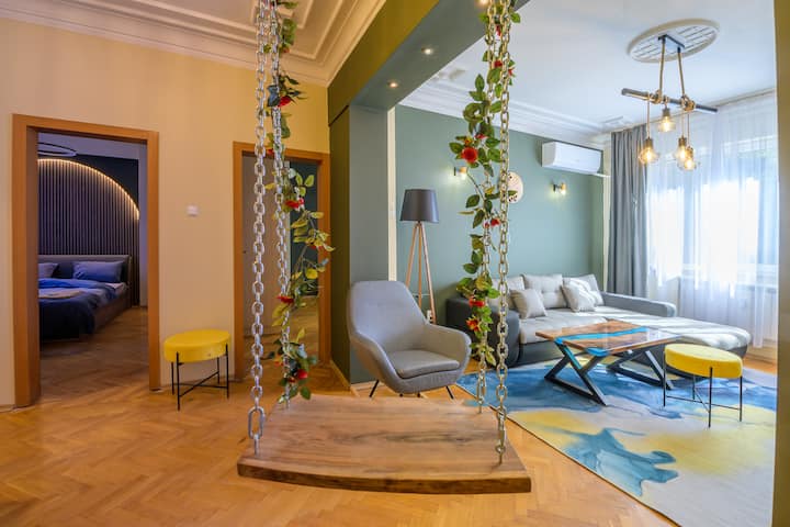 2 Deluxe Apartments, Top Centr Free Parking, 4 Bdr - Sofia