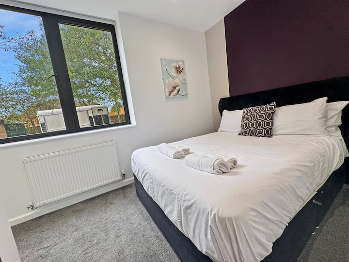#4 Beautiful Apartment @Cmk Walkable To Station - Milton Keynes
