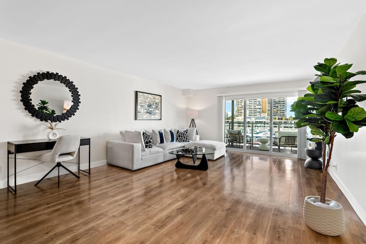 Mahogany| Waterfront View Marina Pool Gym & Tennis - Marina del Rey, CA