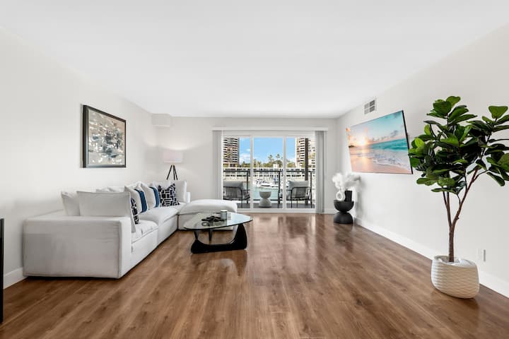 Mahogany| Waterfront View Marina Pool Gym & Tennis - Marina del Rey, CA