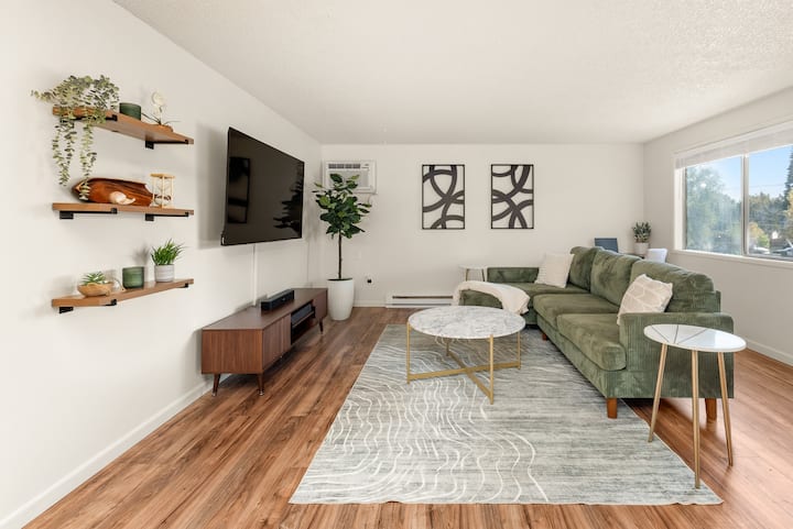 Private 2-bed, 1-bath Home In Historic Corbin Park - Suspension Bridge, Spokane