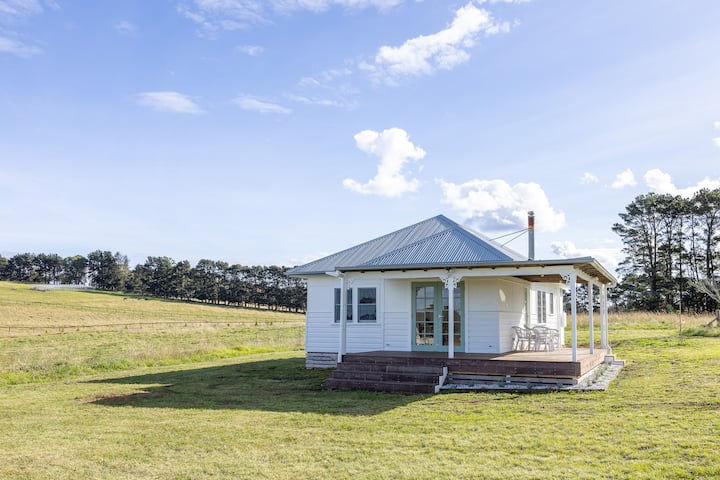 Beltane Cottage - Idyllic Highland's Farm Cottage - Southern Highlands