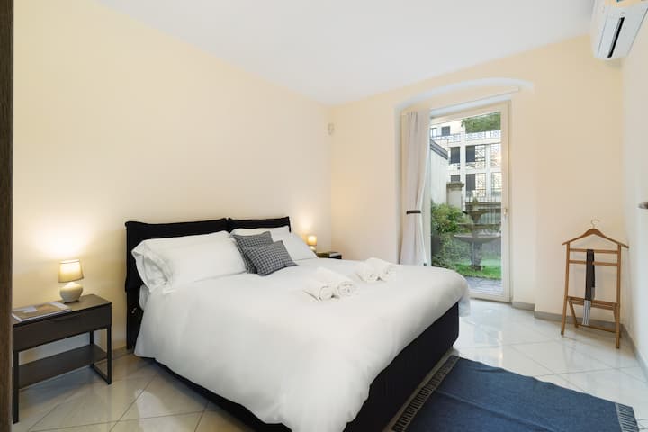 [Central Apartment] Outdoor Space – 5’ Station - Bergamo