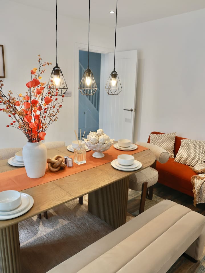 Stylish 3-bed Home In Maidstone - Garden - Parking - Maidstone