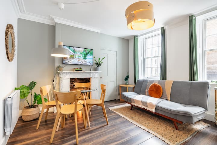 Downtown One Bedroom Apartment - London