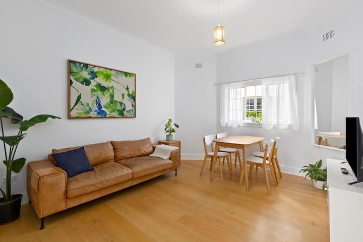 Bright Beach Unit Bondi Lifestyle At Your Doorstep - Coogee