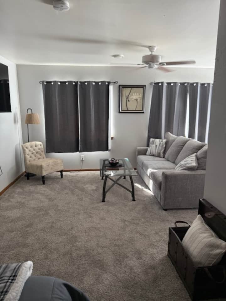 Studio Apartment Available Downtown Cedar Rapids. - Cedar Rapids, IA