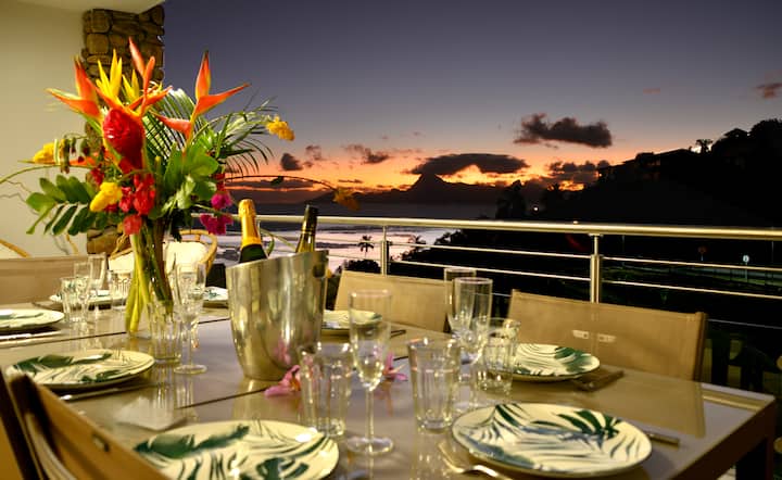 Apéro Sunset: Vue Splendide Sur Lagon Et Moorea - Polynésie française