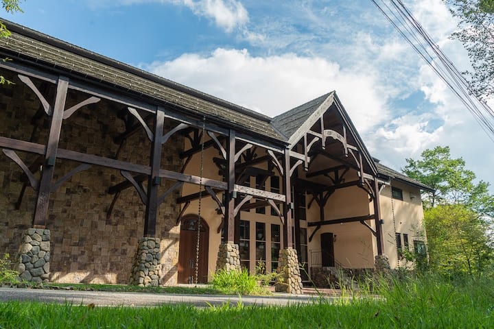 Mountain Log House With Private Onsen - Takayama