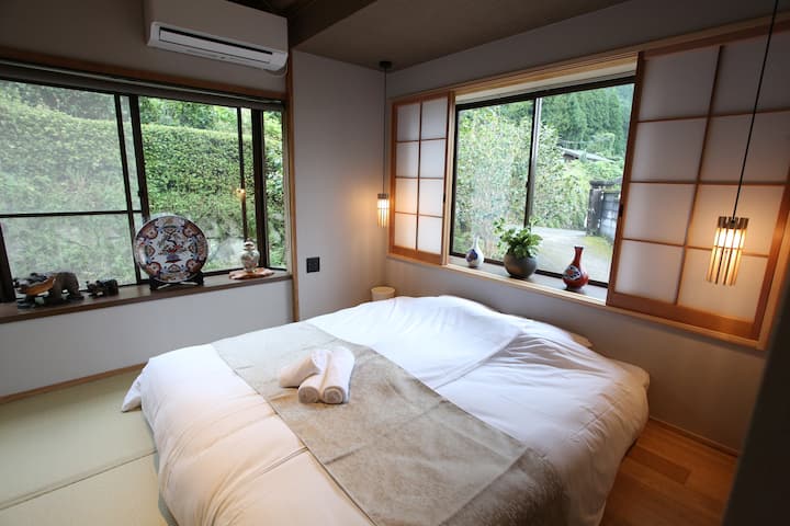 期間限定割引中｜金鱗湖＆湯の坪街道まで車6分｜和風一棟貸切の無人宿｜12名 - 湯布院町川上