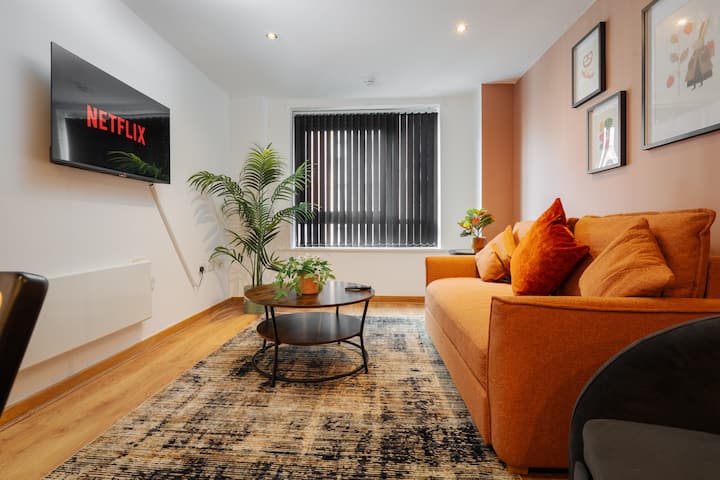 Spacious 2br City Flat • Free Parking • Sleeps 7 - Liverpool