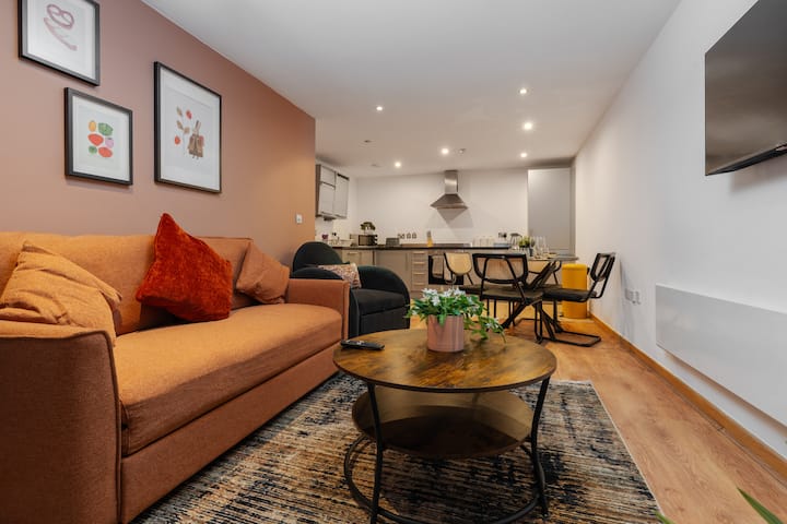Work/ Leisure Stay 2 Bed 2 Bath Free Parking - Birkenhead