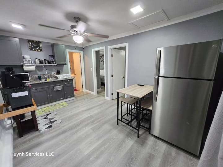 Goodlocation2bd1btguestsuite1parkinghospitaldisney - Anaheim, CA
