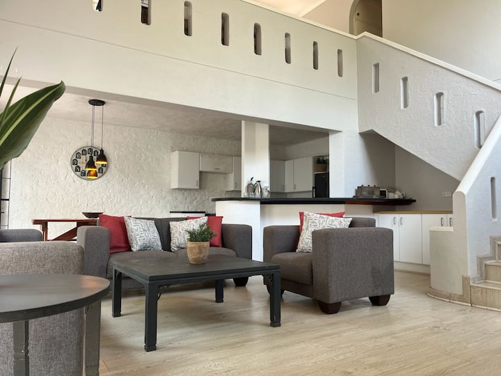Bright & Airy Msasa Retreat In Helensvale - Zimbabwe