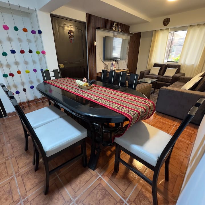 Tu Hogar Seguro Con Garage Y Entrada Independiente - Cusco