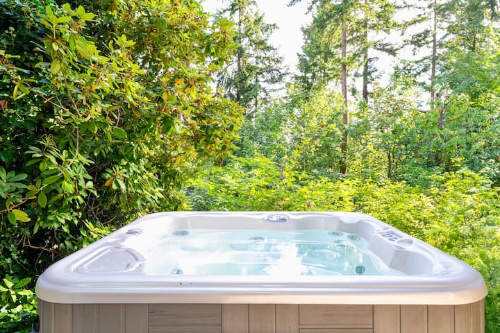 Hot Tub With Nature In Bellevue, 2br W/ Ev Charge - 벨뷰