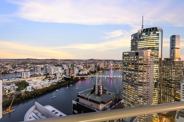 Amazing! 2bed/2bath/1car/balcony/views ~ Cbd - Brisbane