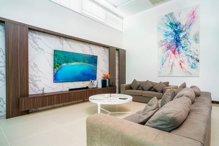 Villa Solis • Family Getaway W/pools & Concierge - Phuket